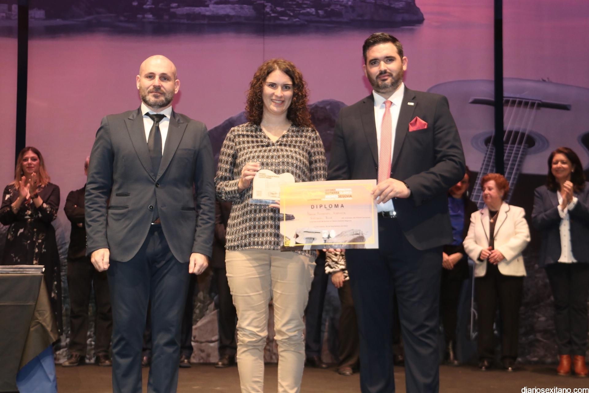 La guitarrista griega Antigoni Baxe gana el premio Fundación Hispania ...