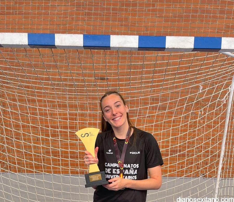 La jugadora de balonmano de Almuñécar Daniela Jerónimo García ficha por BM Uneatlántico Pereda ...