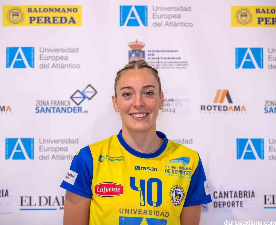 La jugadora de Almuñécar Daniela Jerónimo comienza los entrenamientos con el BM Pereda de ...