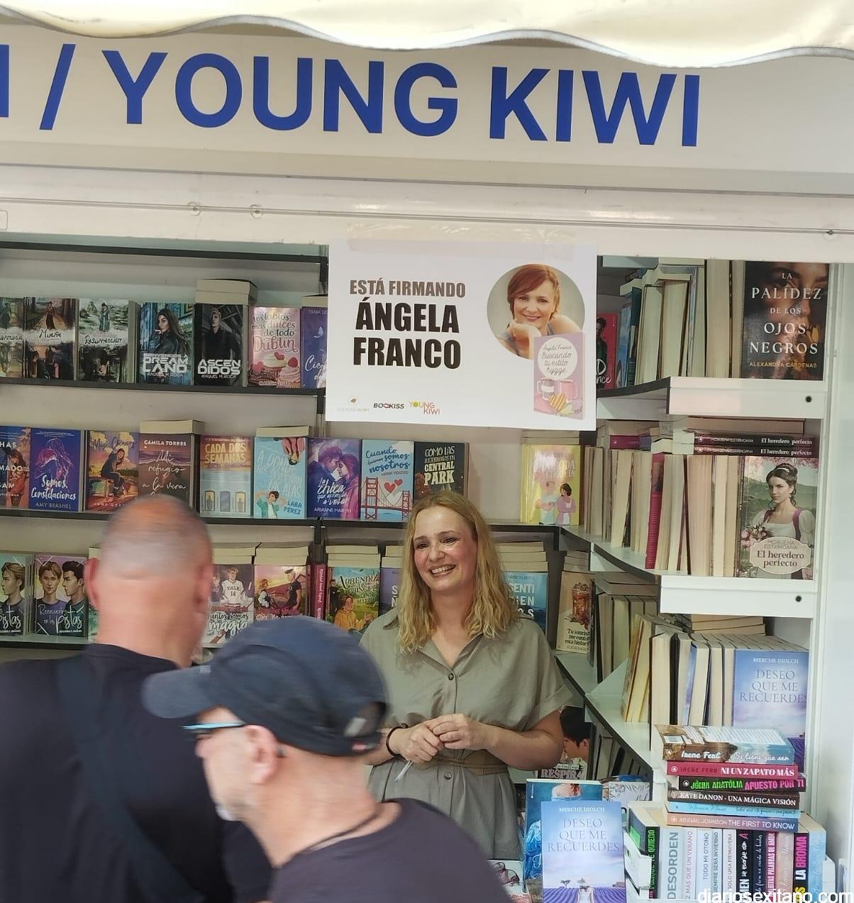 La escritora de Almuñécar Ángela Franco tuvo muy buena acogida en la ...
